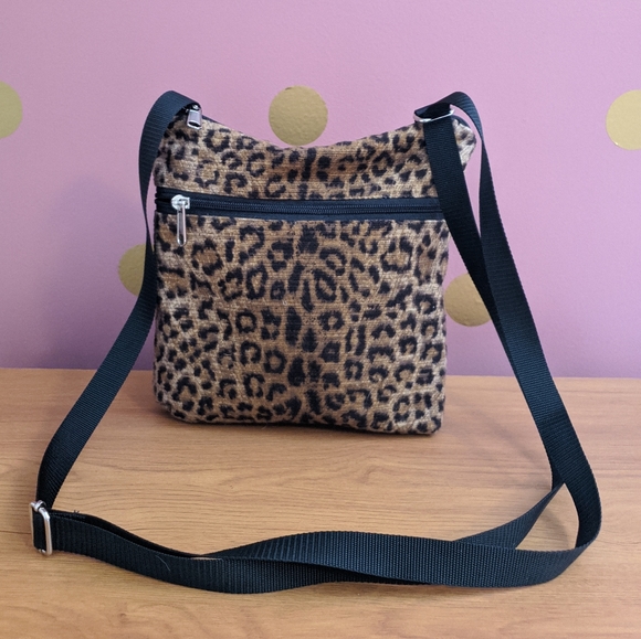 Janine King Designs | Bags | Janine King Designs Leopard Print ...